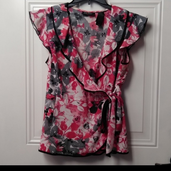 Axcess | Tops | Gorgeous Axcess Feminine Floral Wrap Blouse Sz L | Poshmark